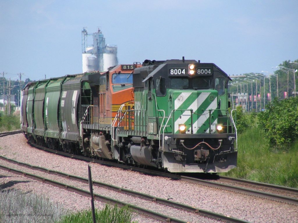 BNSF 8004